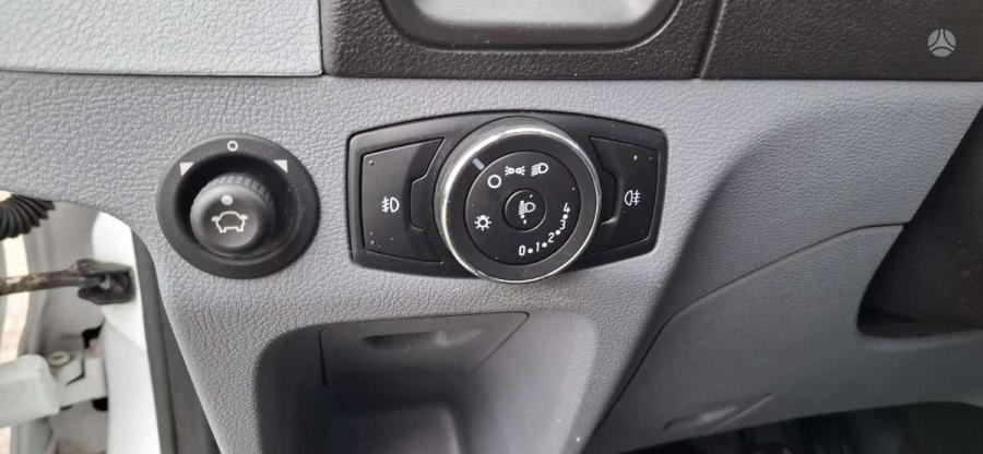 White Ford Transit 2019 in Marijampole, with an engine capacity of 2.00 L and mileage of 235 thousand km for 13200 €, photo 28 on AUTOMOTO.COM.LV