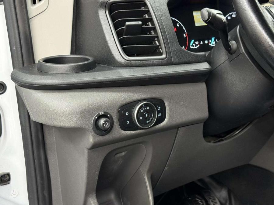 White Ford Transit 2020 in Marijampole, with an engine capacity of 2.00 L and mileage of 224 thousand km for 12850 €, photo 16 on AUTOMOTO.COM.LV