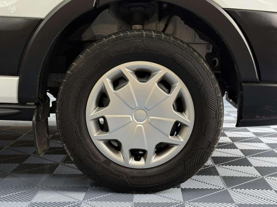 White Ford Transit 2020 in Marijampole, with an engine capacity of 2.00 L and mileage of 217 thousand km for 13900 €, photo 26 on AUTOMOTO.COM.LV