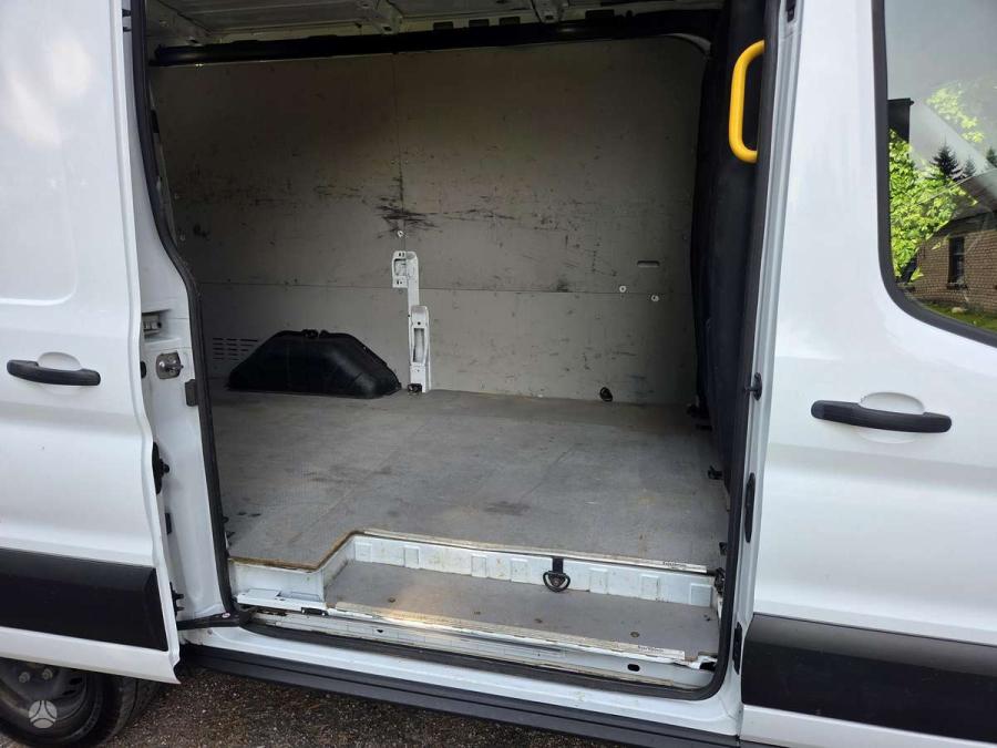 Balts Ford Transit 2020 Utena, ar dzinēja tilpumu 2.00 L un nobraukumu 159 tūkst. km par 9550 €, foto 9 vietnē AUTOMOTO.COM.LV