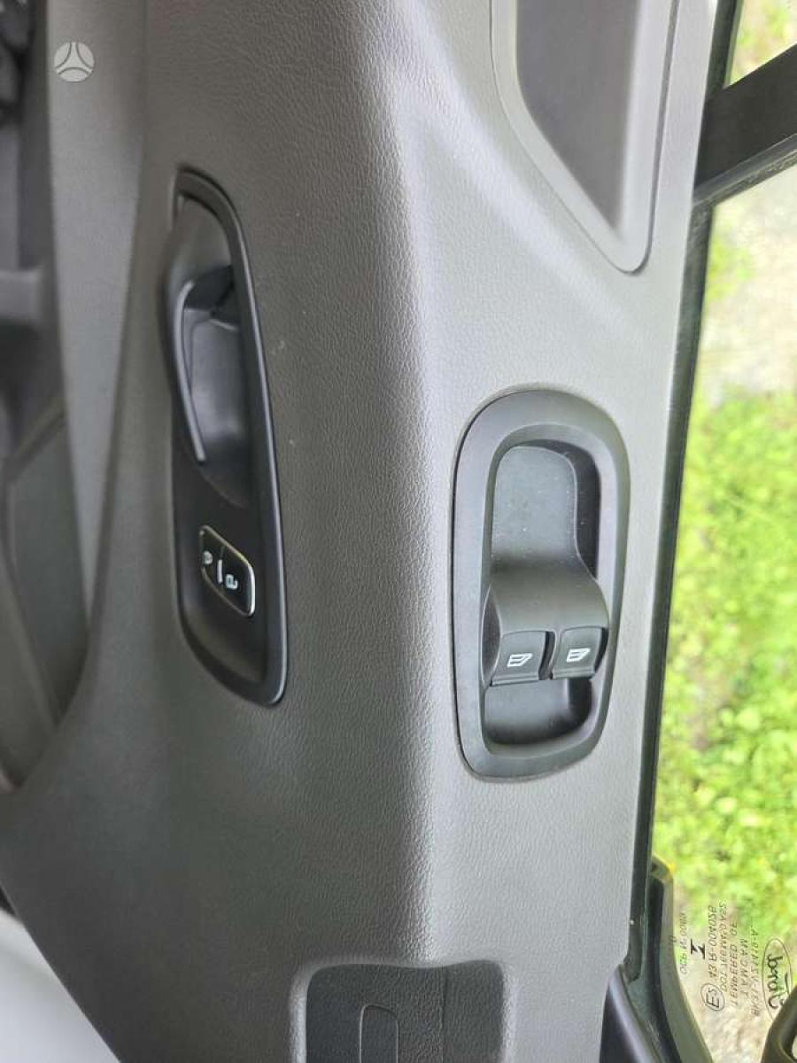 Balts Ford Transit 2020 Utena, ar dzinēja tilpumu 2.00 L un nobraukumu 159 tūkst. km par 9550 €, foto 14 vietnē AUTOMOTO.COM.LV