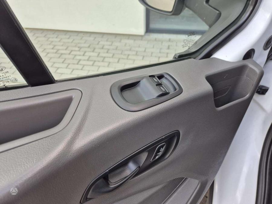 Balts Ford Transit 2020 Marijampole, ar dzinēja tilpumu 2.00 L un nobraukumu 256 tūkst. km par 18500 €, foto 15 vietnē AUTOMOTO.COM.LV
