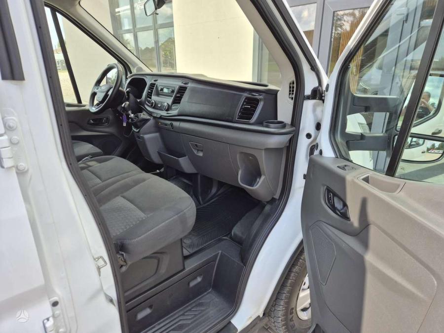 Balts Ford Transit 2020 Marijampole, ar dzinēja tilpumu 2.00 L un nobraukumu 256 tūkst. km par 18500 €, foto 26 vietnē AUTOMOTO.COM.LV