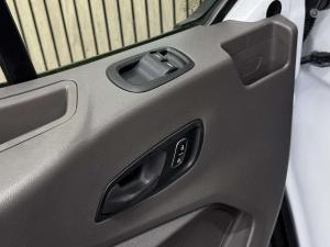 Balts Ford Transit 2020 Marijampole, ar dzinēja tilpumu 2.00 L un nobraukumu 261 tūkst. km par 17900 €, foto 19 vietnē AUTOMOTO.COM.LV