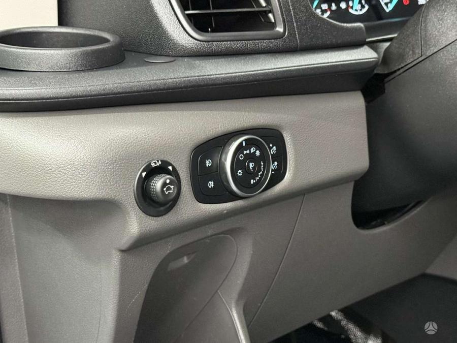 Balts Ford Transit 2020 Marijampole, ar dzinēja tilpumu 2.00 L un nobraukumu 261 tūkst. km par 17900 €, foto 20 vietnē AUTOMOTO.COM.LV