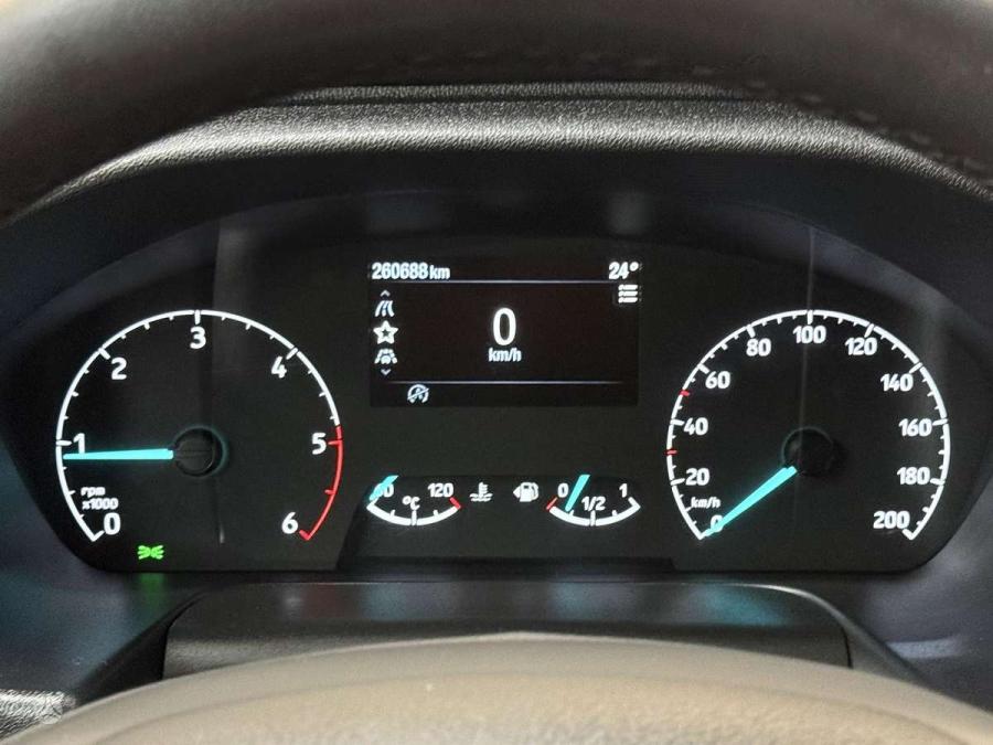 Balts Ford Transit 2020 Marijampole, ar dzinēja tilpumu 2.00 L un nobraukumu 261 tūkst. km par 17900 €, foto 21 vietnē AUTOMOTO.COM.LV