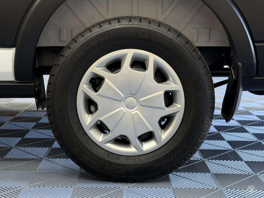 Balts Ford Transit 2020 Marijampole, ar dzinēja tilpumu 2.00 L un nobraukumu 261 tūkst. km par 17900 €, foto 32 vietnē AUTOMOTO.COM.LV