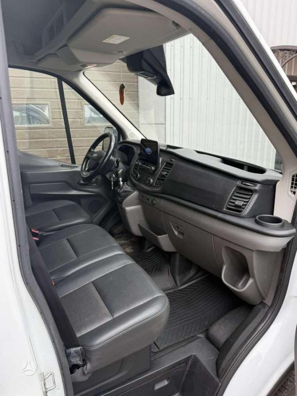 Ford Transit 2020 Pasvalys vietnē Balts Ford Transit 2020 Pasvalys, ar dzinēja tilpumu 2.00 L un nobraukumu 178 tūkst. km par 15900 €, foto 7 vietnē AUTOMOTO.COM.LV