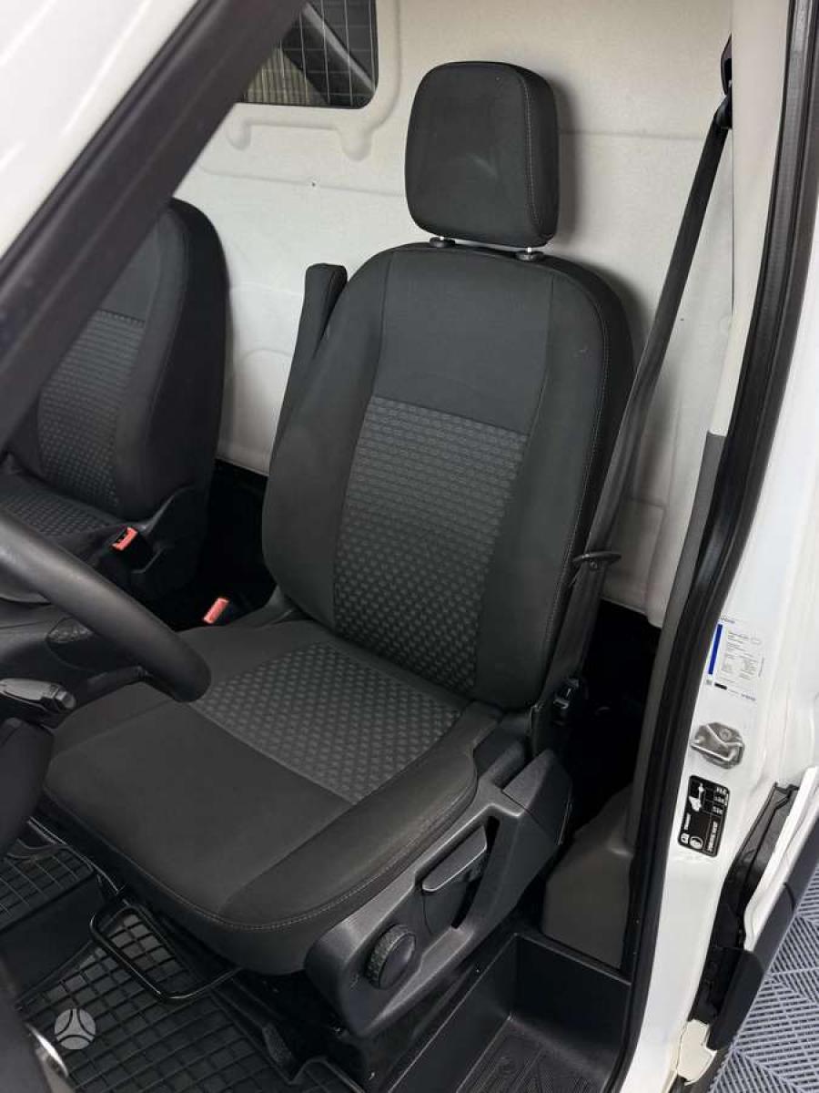 Balts Ford Transit 2020 Marijampole, ar dzinēja tilpumu 2.00 L un nobraukumu 299 tūkst. km par 12200 €, foto 12 vietnē AUTOMOTO.COM.LV