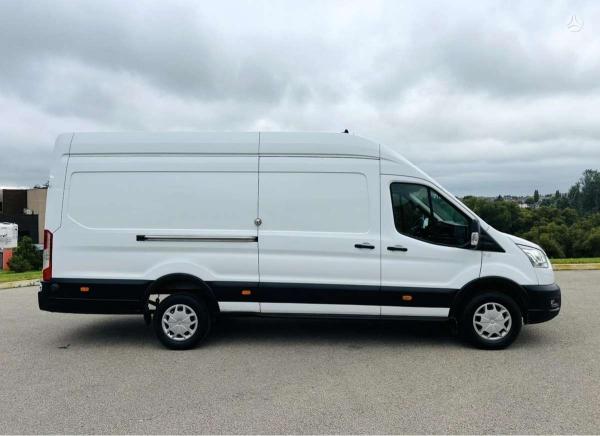 White Ford Transit 2020 in Taurage, with an engine capacity of 2.00 L and mileage of 90 thousand km for 16900 €, photo 10 on AUTOMOTO.COM.LV