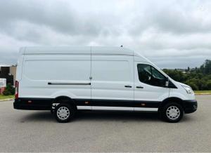 White Ford Transit 2020 in Taurage, with an engine capacity of 2.00 L and mileage of 90 thousand km for 16900 €, photo 10 on AUTOMOTO.COM.LV