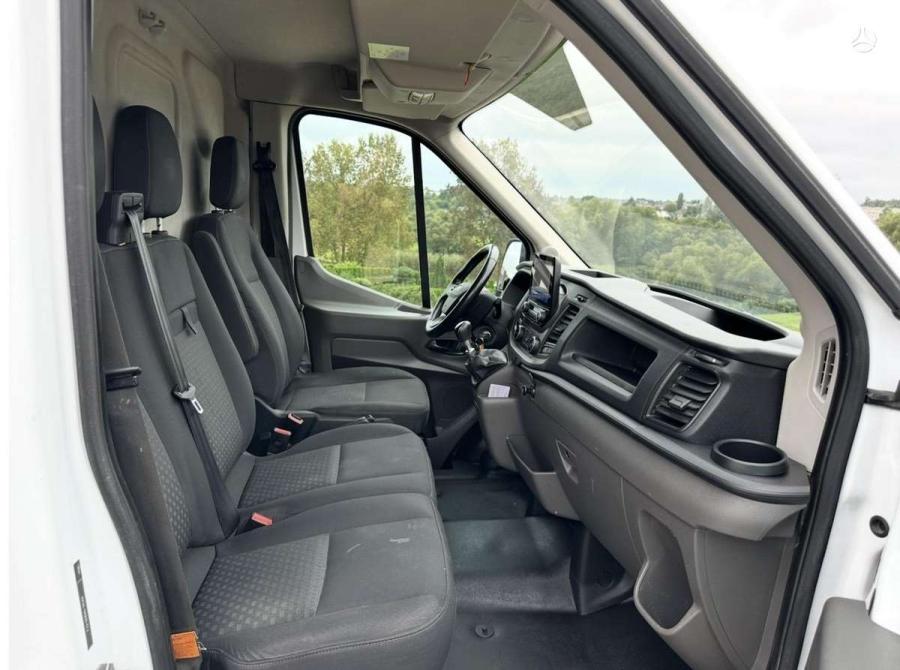 White Ford Transit 2020 in Taurage, with an engine capacity of 2.00 L and mileage of 90 thousand km for 16900 €, photo 19 on AUTOMOTO.COM.LV
