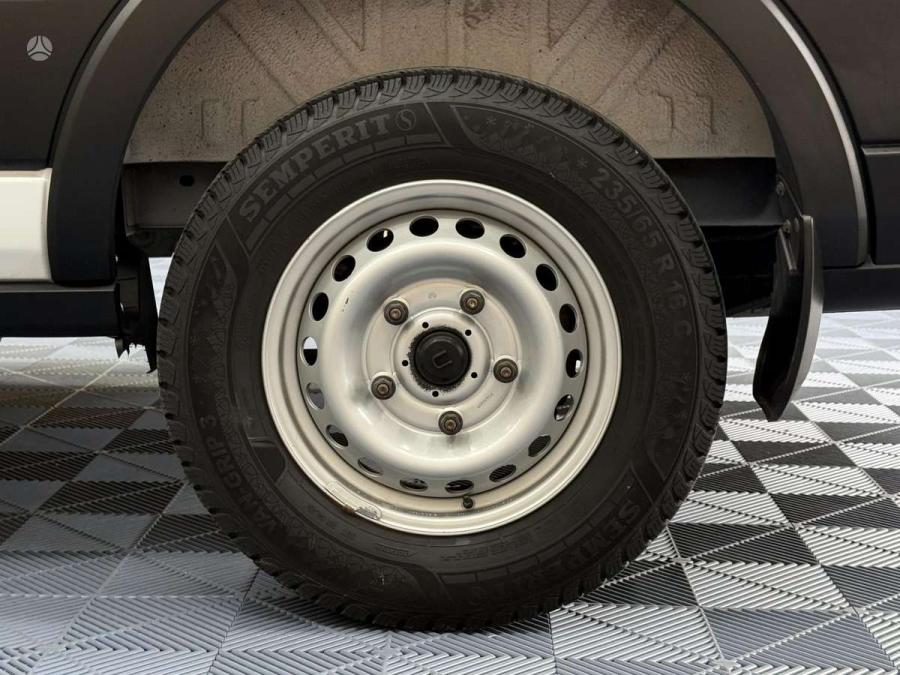 White Ford Transit 2021 in Marijampole, with an engine capacity of 2.00 L and mileage of 223 thousand km for 12200 €, photo 21 on AUTOMOTO.COM.LV