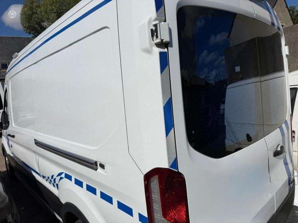 Balts Ford Transit 2021 Tauragė, ar dzinēja tilpumu 2.00 L un nobraukumu 205 tūkst. km par 8500 €, foto 4 vietnē AUTOMOTO.COM.LV