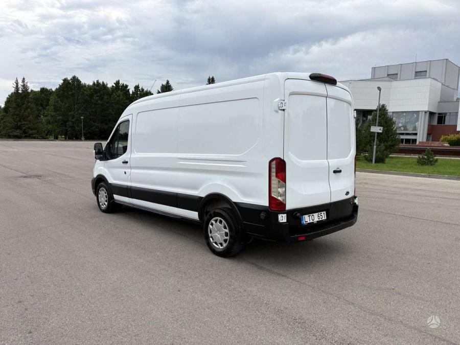 White Ford Transit 2021 in Alytus, with an engine capacity of 2.00 L and mileage of 155 thousand km for 13310 €, photo 4 on AUTOMOTO.COM.LV