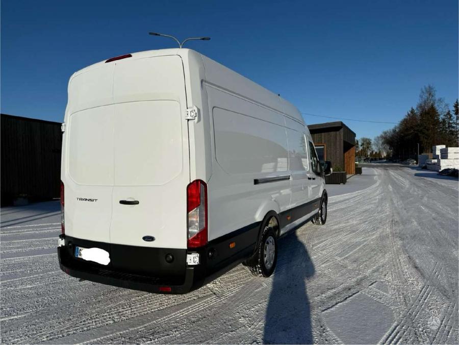 White Ford Transit 2022 in Kaunas, with an engine capacity of 2.00 L and mileage of 254 thousand km for 10850 €, photo 6 on AUTOMOTO.COM.LV