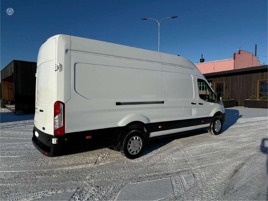White Ford Transit 2022 in Kaunas, with an engine capacity of 2.00 L and mileage of 254 thousand km for 9400 €, photo 9 on AUTOMOTO.COM.LV