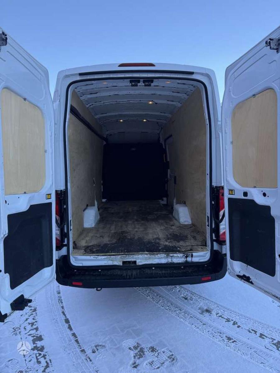 White Ford Transit 2022 in Kaunas, with an engine capacity of 2.00 L and mileage of 254 thousand km for 9400 €, photo 12 on AUTOMOTO.COM.LV