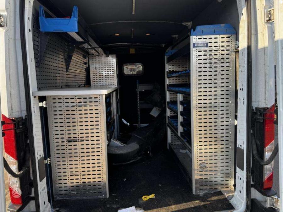 Balts Ford Transit 2022 Radviliškis, ar dzinēja tilpumu 2.00 L un nobraukumu 107 tūkst. km par 9619 €, foto 1 vietnē AUTOMOTO.COM.LV