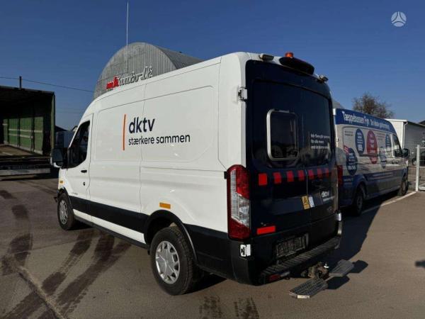 White Ford Transit 2022 in Radviliskis, with an engine capacity of 2.00 L and mileage of 107 thousand km for 9619 €, photo 8 on AUTOMOTO.COM.LV