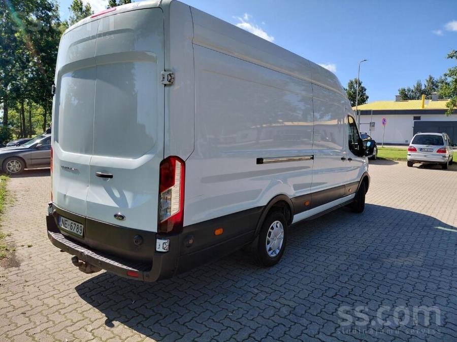 White Ford Transit 2022 in Valmiera, with an engine capacity of 2.00 L and mileage of 228 thousand km for 18150 €, photo 4 on AUTOMOTO.COM.LV