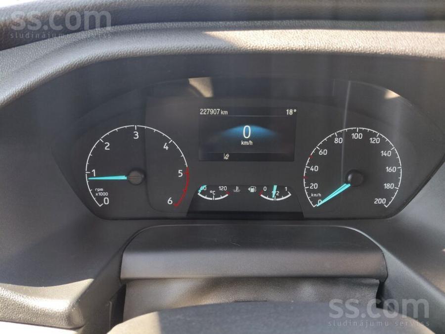 White Ford Transit 2022 in Valmiera, with an engine capacity of 2.00 L and mileage of 228 thousand km for 18150 €, photo 13 on AUTOMOTO.COM.LV