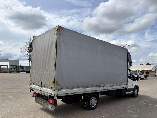 White Ford Transit 2022 in Vilnius, with an engine capacity of 2.00 L and mileage of 265 thousand km for 19900 €, photo 7 on AUTOMOTO.COM.LV