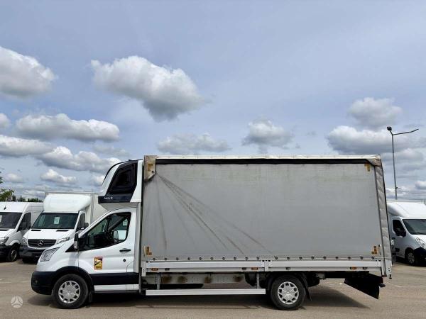 White Ford Transit 2022 in Vilnius, with an engine capacity of 2.00 L and mileage of 265 thousand km for 19900 €, photo 10 on AUTOMOTO.COM.LV