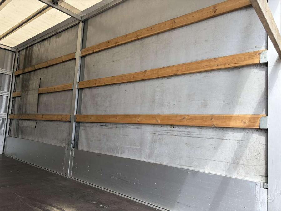 Balts Ford Transit 2022 Viļņa, ar dzinēja tilpumu 2.00 L un nobraukumu 265 tūkst. km par 19900 €, foto 14 vietnē AUTOMOTO.COM.LV