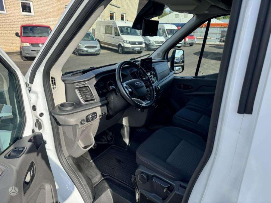 White Ford Transit 2022 in Radviliskis, with an engine capacity of 2.00 L and mileage of 92 thousand km for 27769 €, photo 10 on AUTOMOTO.COM.LV