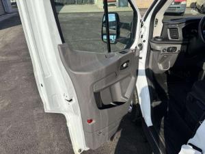 White Ford Transit 2022 in Radviliskis, with an engine capacity of 2.00 L and mileage of 92 thousand km for 27769 €, photo 11 on AUTOMOTO.COM.LV