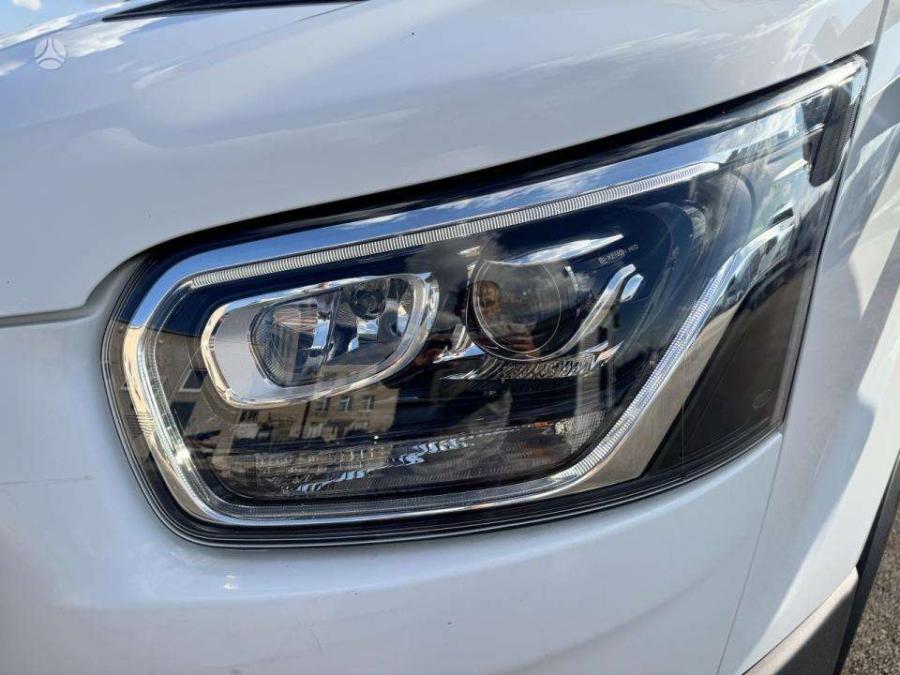 White Ford Transit 2022 in Radviliskis, with an engine capacity of 2.00 L and mileage of 92 thousand km for 27769 €, photo 19 on AUTOMOTO.COM.LV