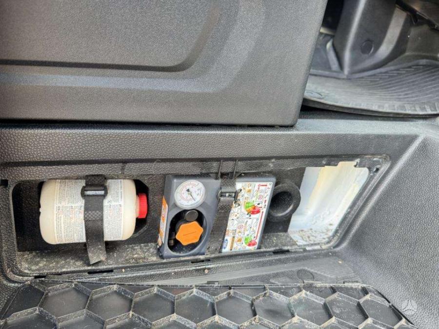 White Ford Transit 2022 in Radviliskis, with an engine capacity of 2.00 L and mileage of 92 thousand km for 27769 €, photo 21 on AUTOMOTO.COM.LV