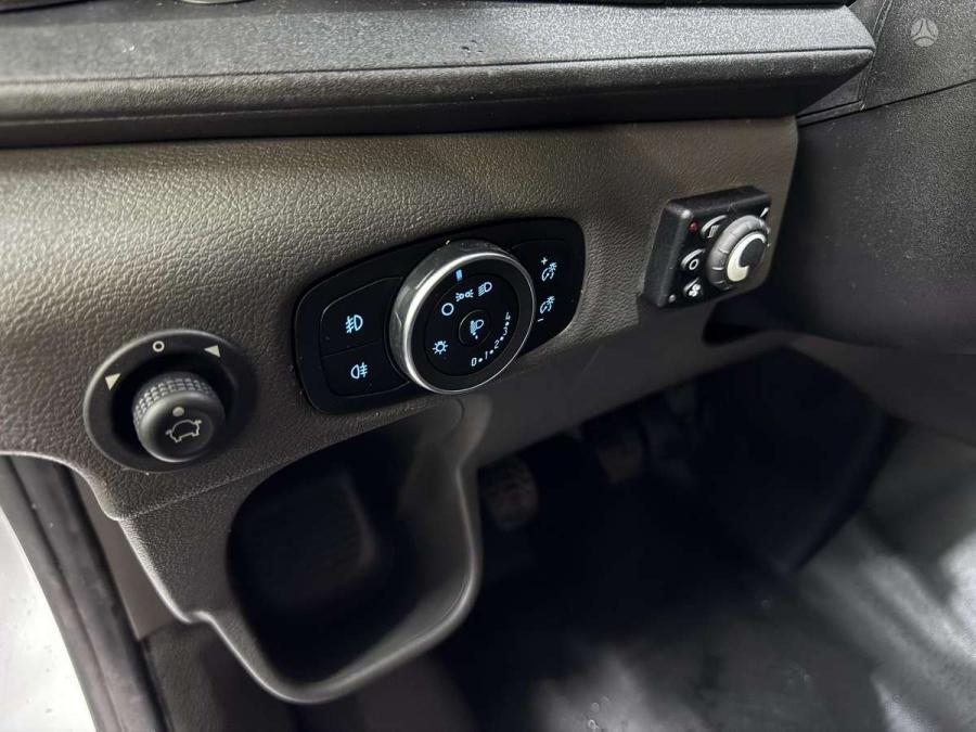 Balts Ford Transit 2022 Klaipėda, ar dzinēja tilpumu 2.00 L un nobraukumu 190 tūkst. km par 17900 €, foto 8 vietnē AUTOMOTO.COM.LV