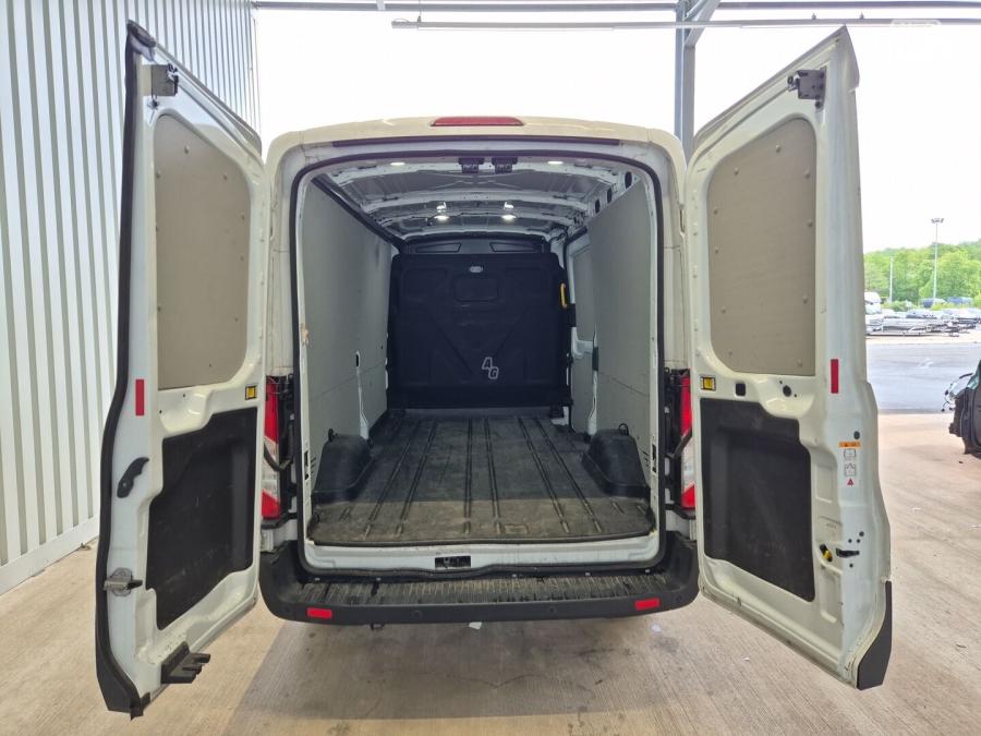 White Ford Transit 2023 in Kaunas, with an engine capacity of 0.00 L and mileage of 74 thousand km for 16389 €, photo 29 on AUTOMOTO.COM.LV