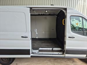 White Ford Transit 2023 in Kaunas, with an engine capacity of 0.00 L and mileage of 74 thousand km for 16389 €, photo 32 on AUTOMOTO.COM.LV