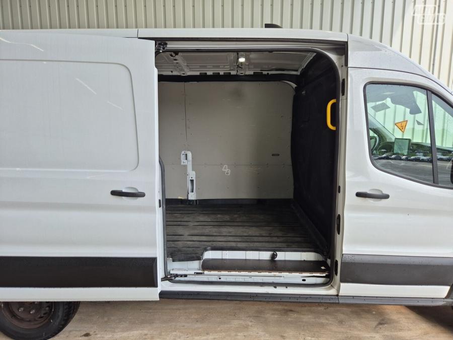 White Ford Transit 2023 in Kaunas, with an engine capacity of 0.00 L and mileage of 74 thousand km for 16389 €, photo 32 on AUTOMOTO.COM.LV