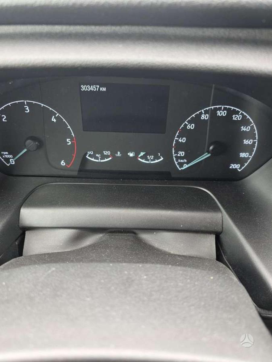 Balts Ford Transit 2024 Radviliškis, ar dzinēja tilpumu 2.00 L un nobraukumu 309 tūkst. km par 25000 €, foto 8 vietnē AUTOMOTO.COM.LV