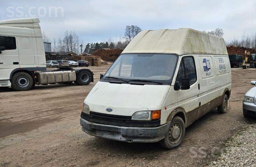 White Ford Transit 1993 in Balvi, with an engine capacity of 2.50 L and mileage of 300 thousand km for 550 €, photo 1 on AUTOMOTO.COM.LV
