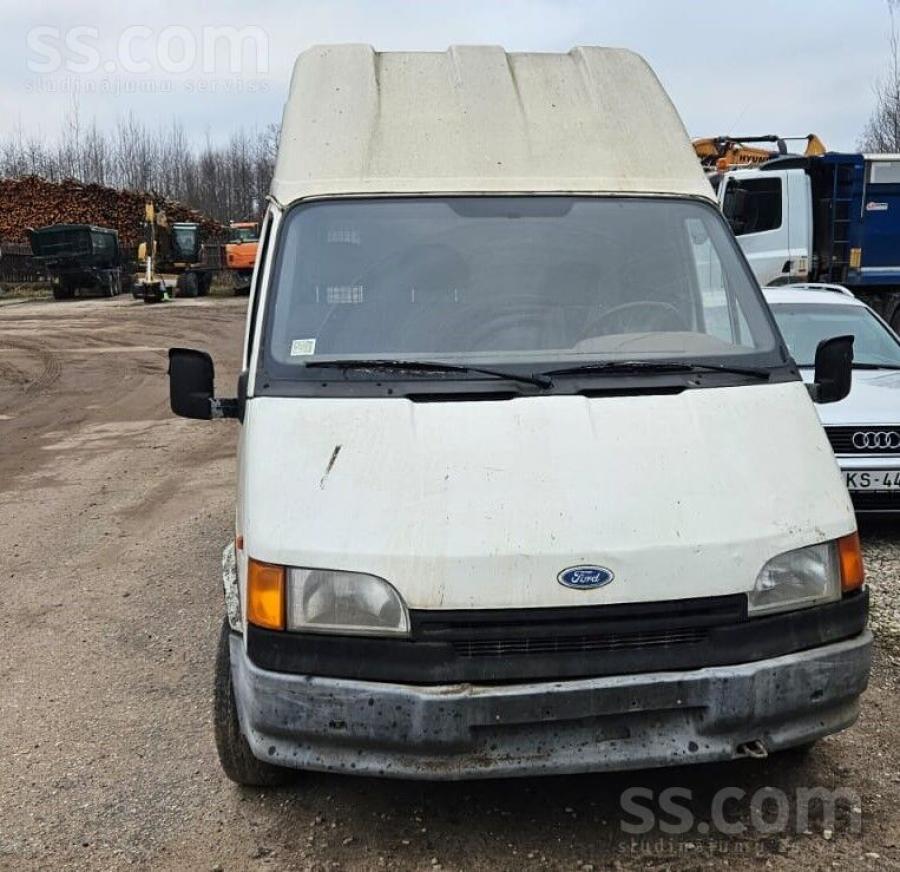 White Ford Transit 1993 in Balvi, with an engine capacity of 2.50 L and mileage of 300 thousand km for 550 €, photo 4 on AUTOMOTO.COM.LV
