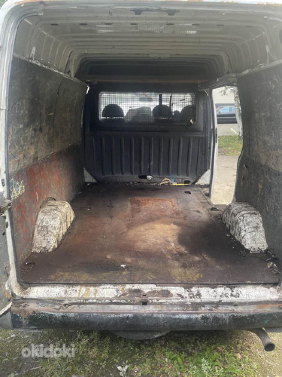 White Ford Transit 2000 in Tallinn, with an engine capacity of 2.50 L and mileage of 196 thousand km for 890 €, photo 6 on AUTOMOTO.COM.LV