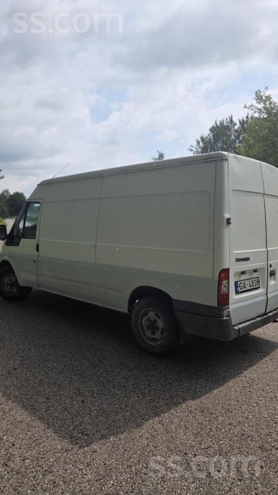 Balts Ford Transit 2001 Daugavpils, ar dzinēja tilpumu 2.40 L un nobraukumu 376 tūkst. km par 750 €, foto 5 vietnē AUTOMOTO.COM.LV