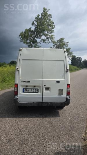 Balts Ford Transit 2001 Daugavpils, ar dzinēja tilpumu 2.40 L un nobraukumu 376 tūkst. km par 750 €, foto 6 vietnē AUTOMOTO.COM.LV