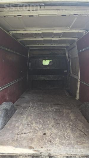 Balts Ford Transit 2001 Daugavpils, ar dzinēja tilpumu 2.40 L un nobraukumu 376 tūkst. km par 750 €, foto 7 vietnē AUTOMOTO.COM.LV