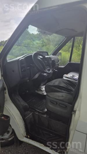 Balts Ford Transit 2001 Daugavpils, ar dzinēja tilpumu 2.40 L un nobraukumu 376 tūkst. km par 750 €, foto 8 vietnē AUTOMOTO.COM.LV
