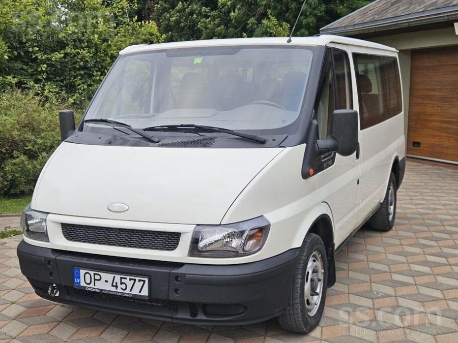 White Ford Transit 2003 in Talsi, with an engine capacity of 2.00 L and mileage of 106 thousand km for 3599 €, photo 3 on AUTOMOTO.COM.LV