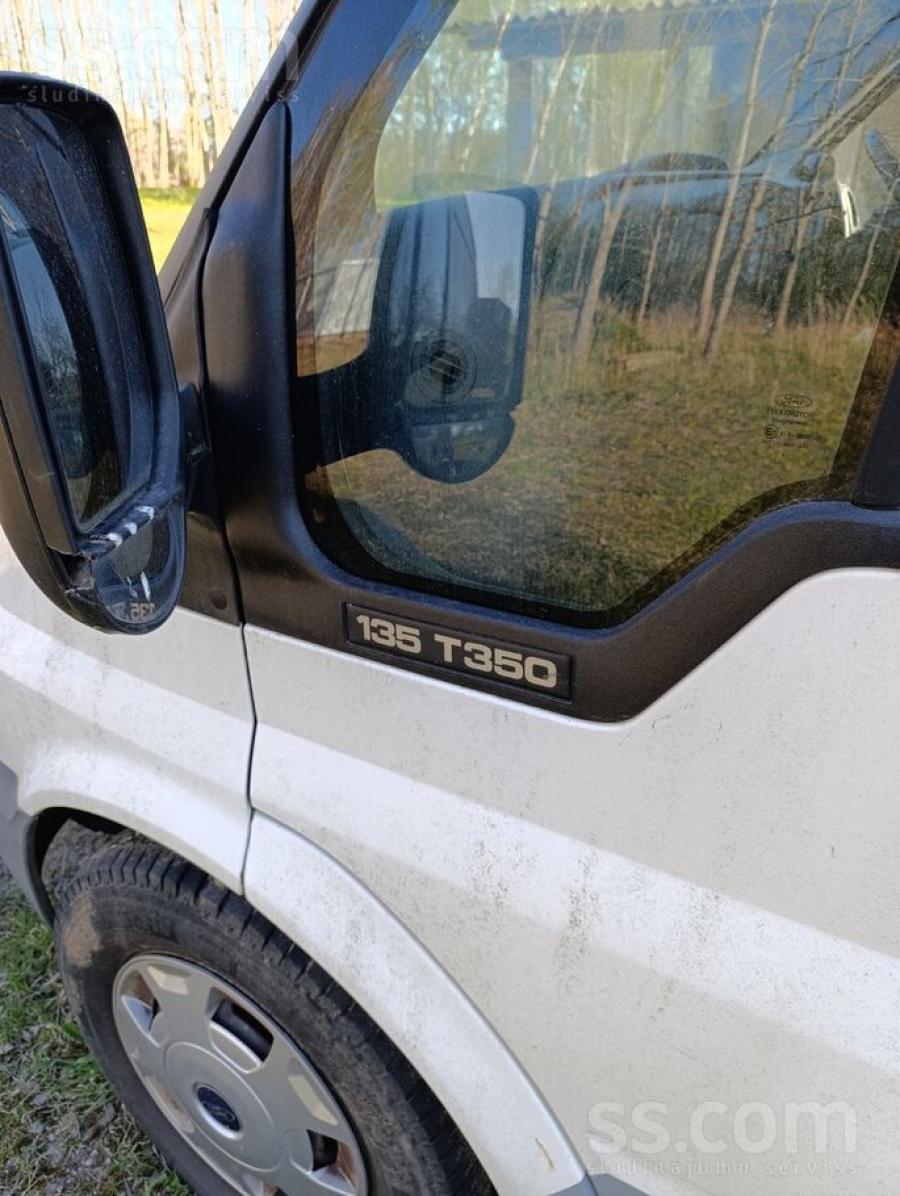 Balts Ford Transit 2004 Talsi, ar dzinēja tilpumu 2.20 L un nobraukumu 301 tūkst. km par 600 €, foto 4 vietnē AUTOMOTO.COM.LV