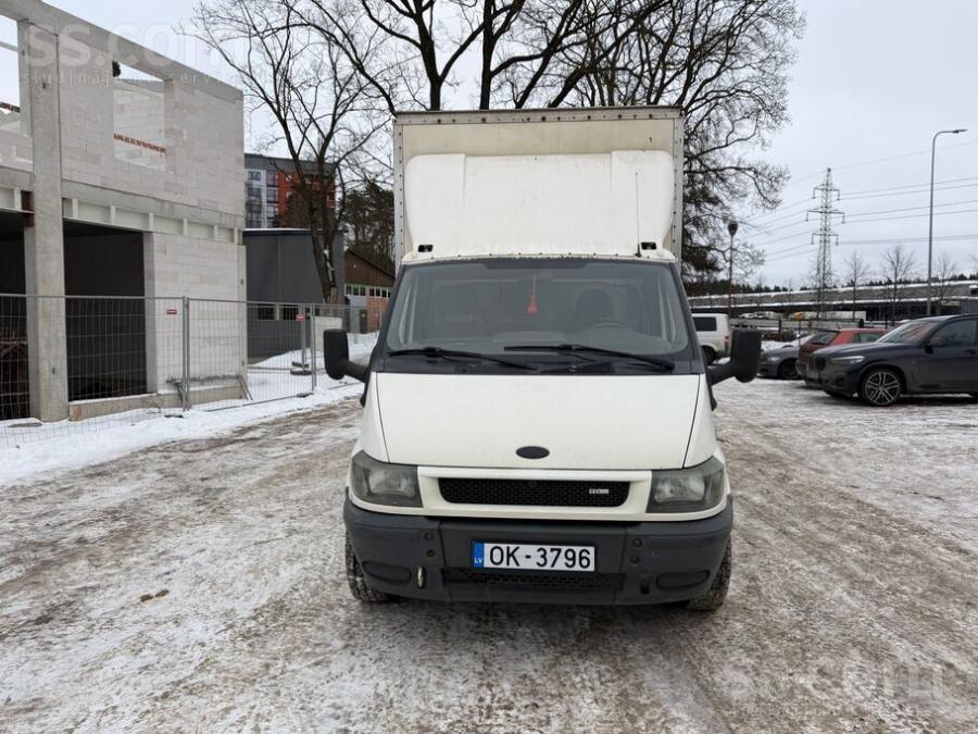 White Ford Transit 2005 in Riga, with an engine capacity of 2.40 L and mileage of 288 thousand km for 4990 €, photo 2 on AUTOMOTO.COM.LV