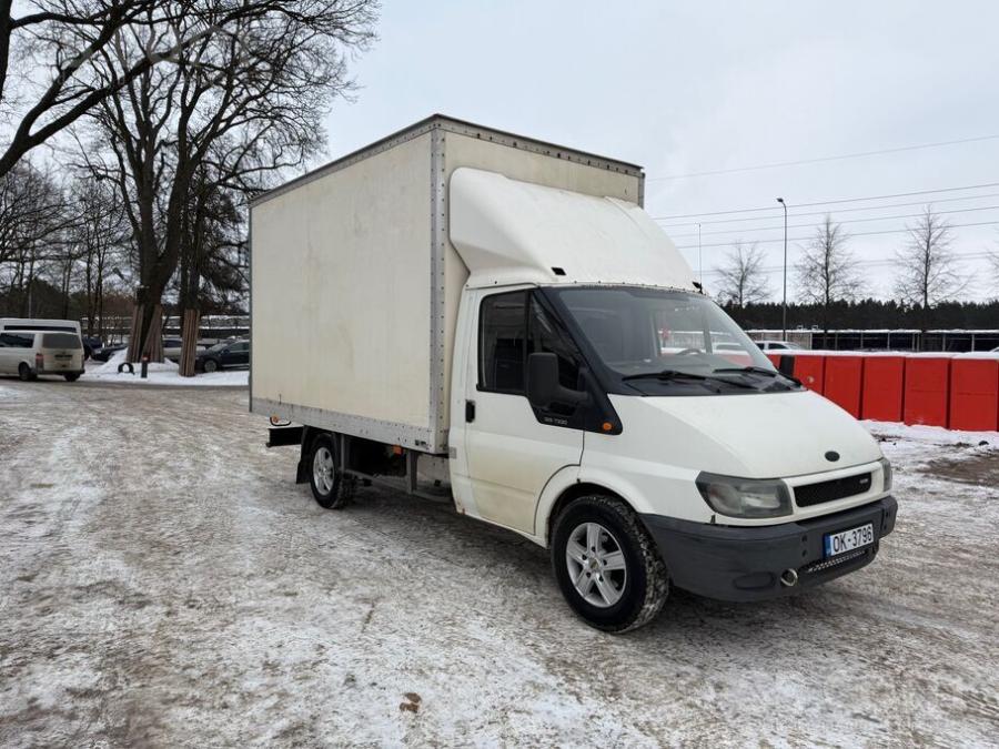White Ford Transit 2005 in Riga, with an engine capacity of 2.40 L and mileage of 288 thousand km for 4990 €, photo 3 on AUTOMOTO.COM.LV