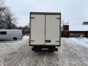 White Ford Transit 2005 in Riga, with an engine capacity of 2.40 L and mileage of 288 thousand km for 4990 €, photo 6 on AUTOMOTO.COM.LV